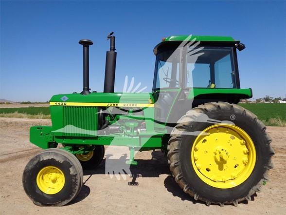 John Deere 4430