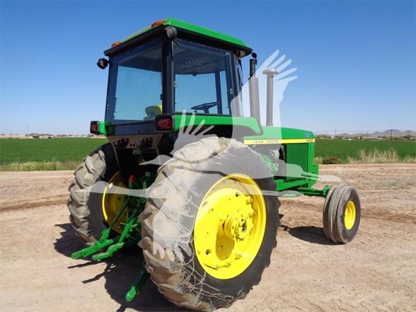 John Deere 4430