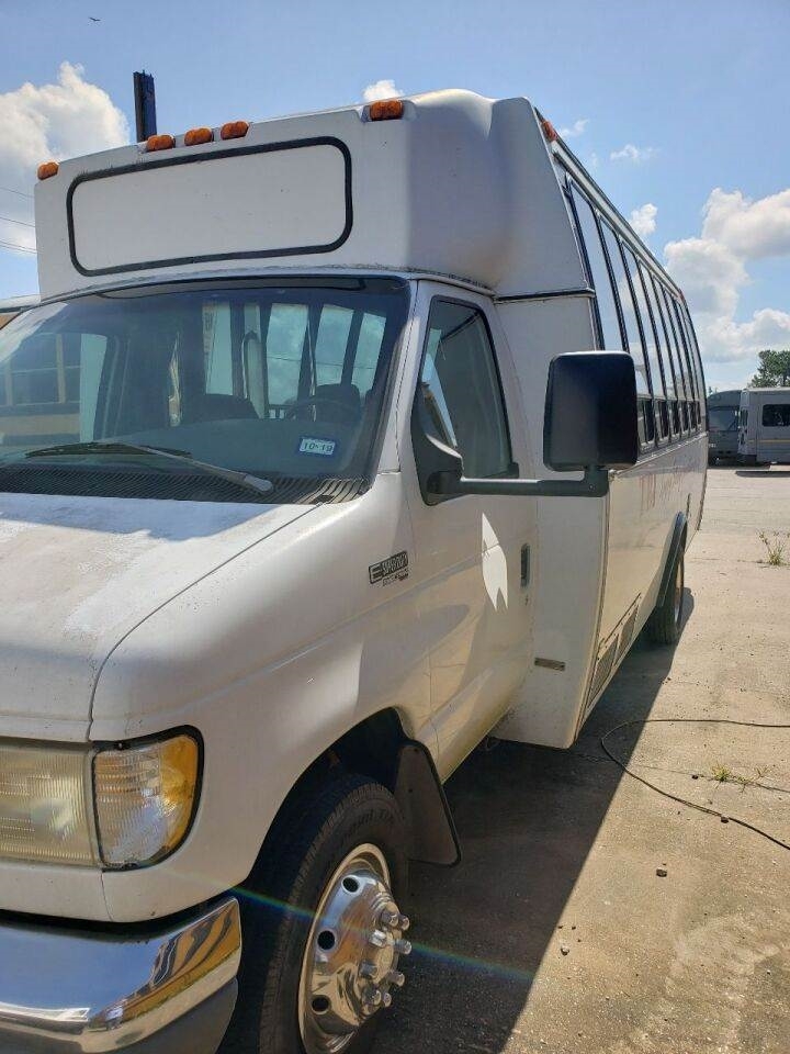 Ford CLASSIC BY METROTRANS