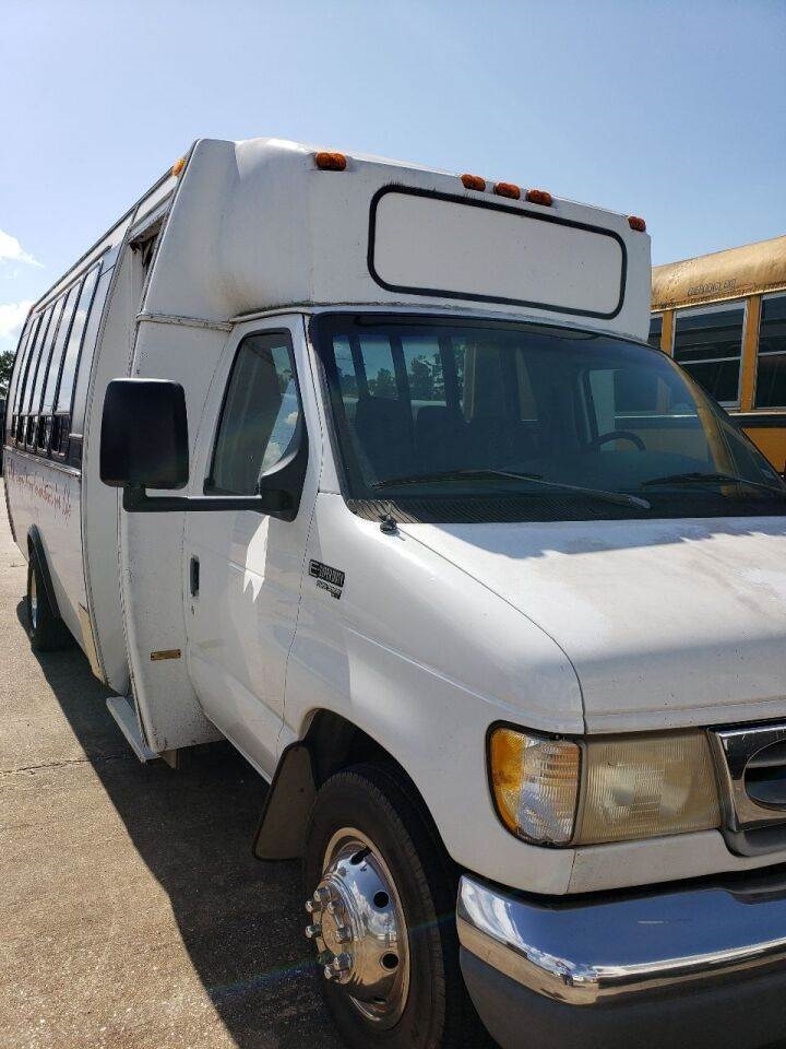 Ford CLASSIC BY METROTRANS