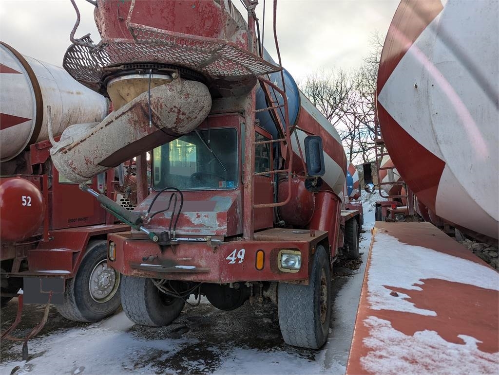 Advance MIXER INC 14-yd Concrete Transmit Mixer