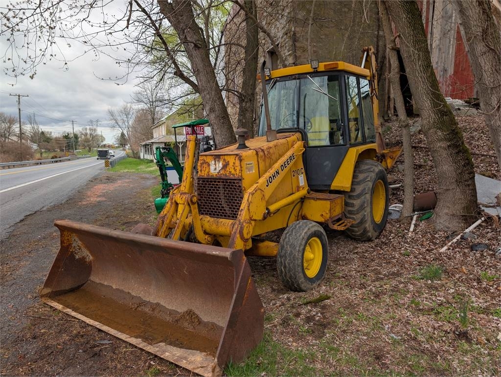 John Deere 210C