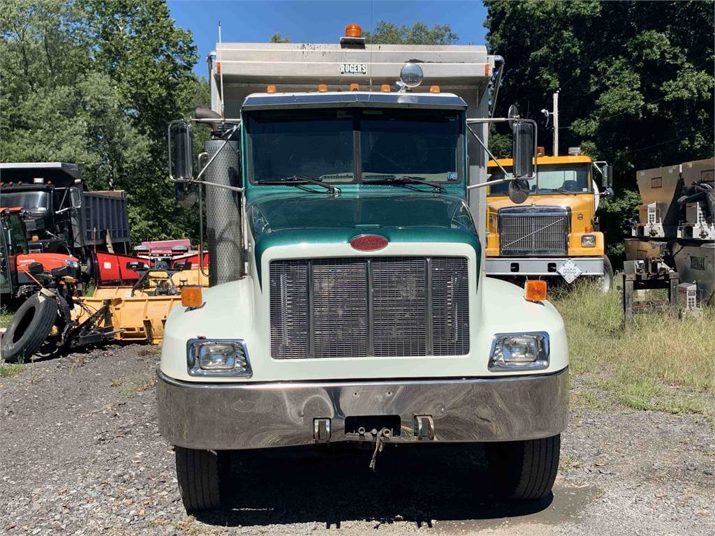 Peterbilt Single Axle Dump Trucks & 1 Ton Dump Trucks | Ritchie List