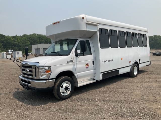 Ford E-450 Econoline
