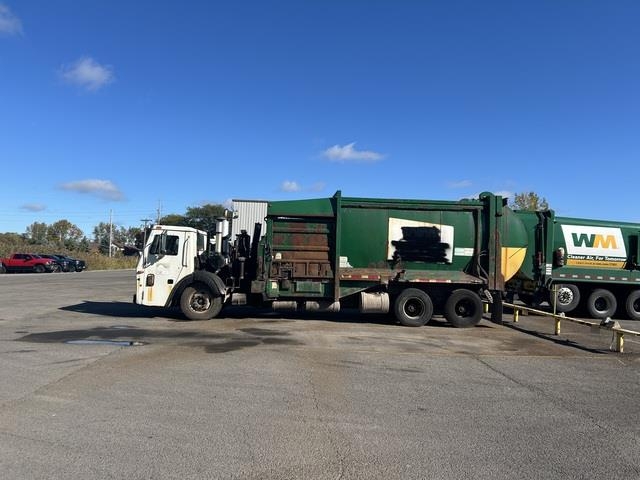 Mack LE613