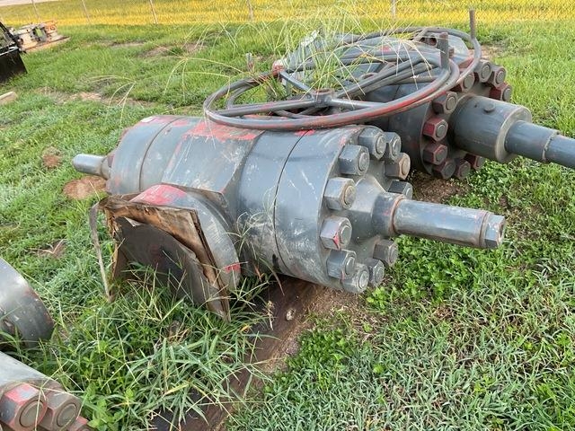 [Other] 7 1/6 x 15M Frac Valve W/Operator