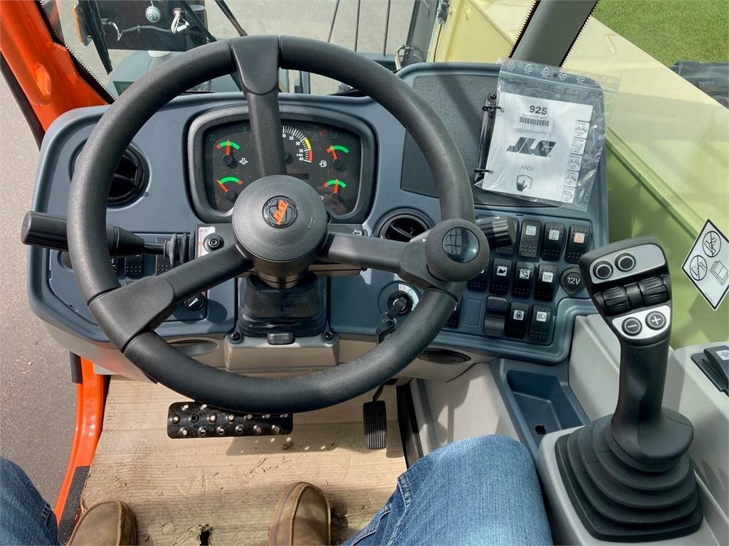 JLG 925