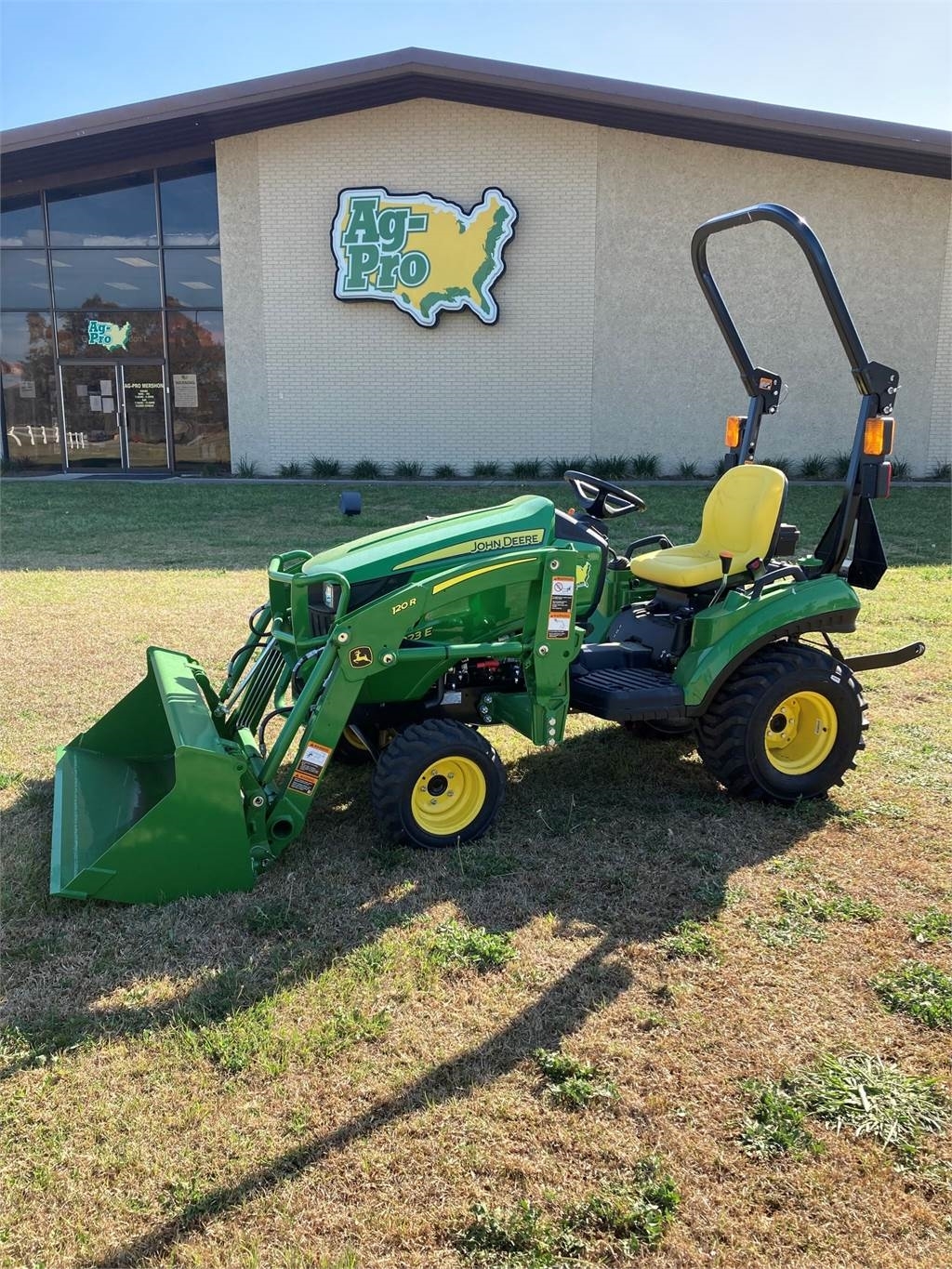 John Deere 1023E