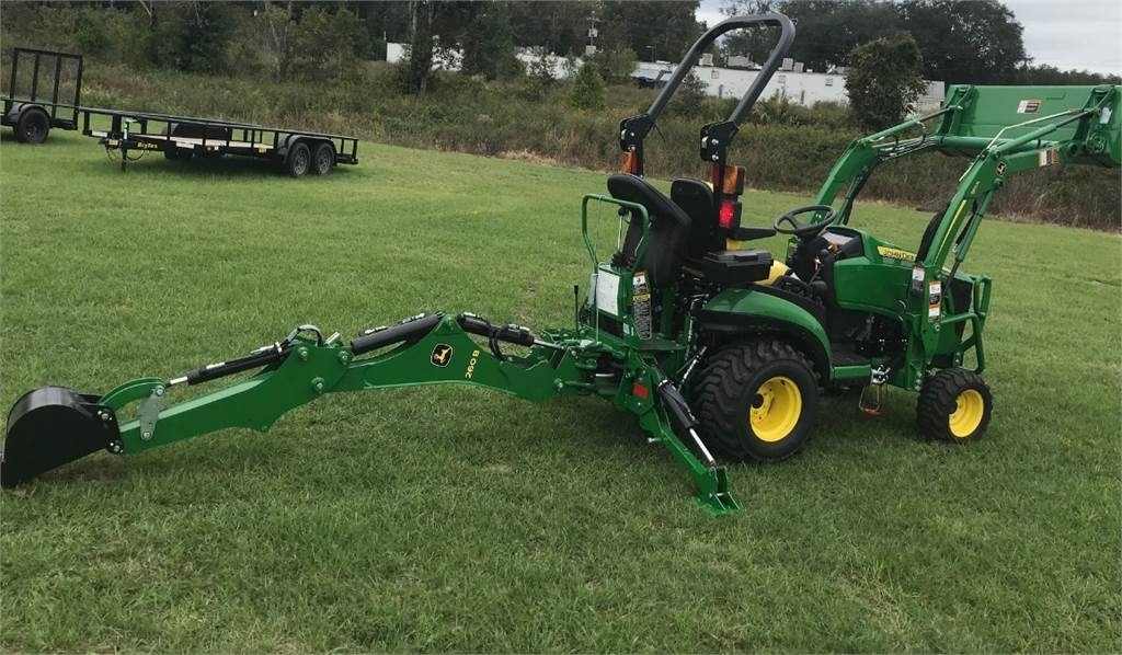 John Deere 1025R TLB