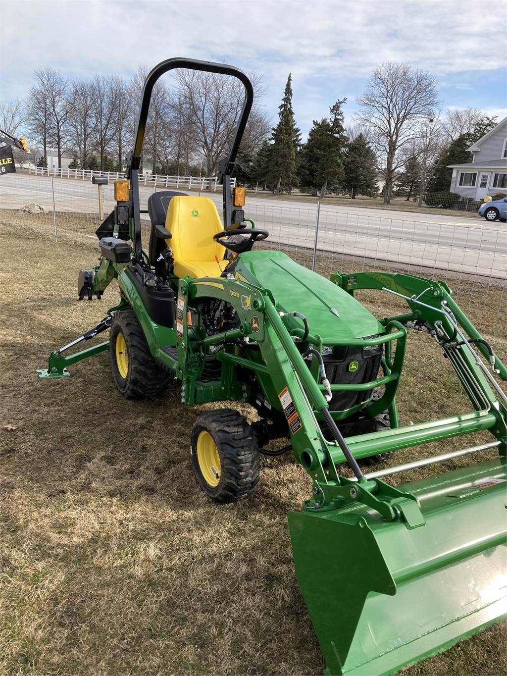 John Deere 1025R TLB