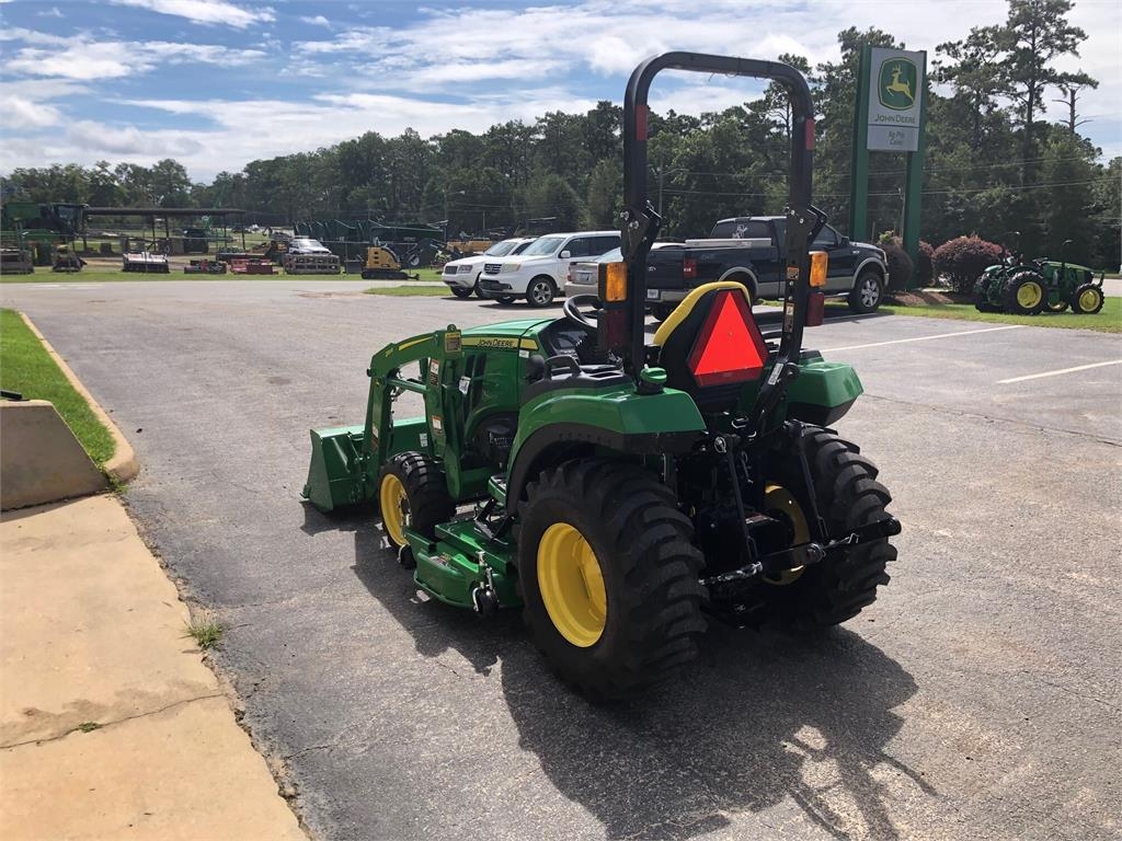 John Deere 2032R