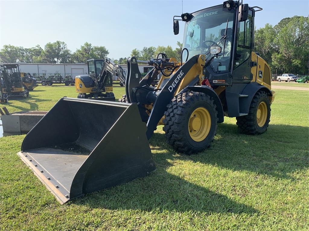 John Deere 244 P
