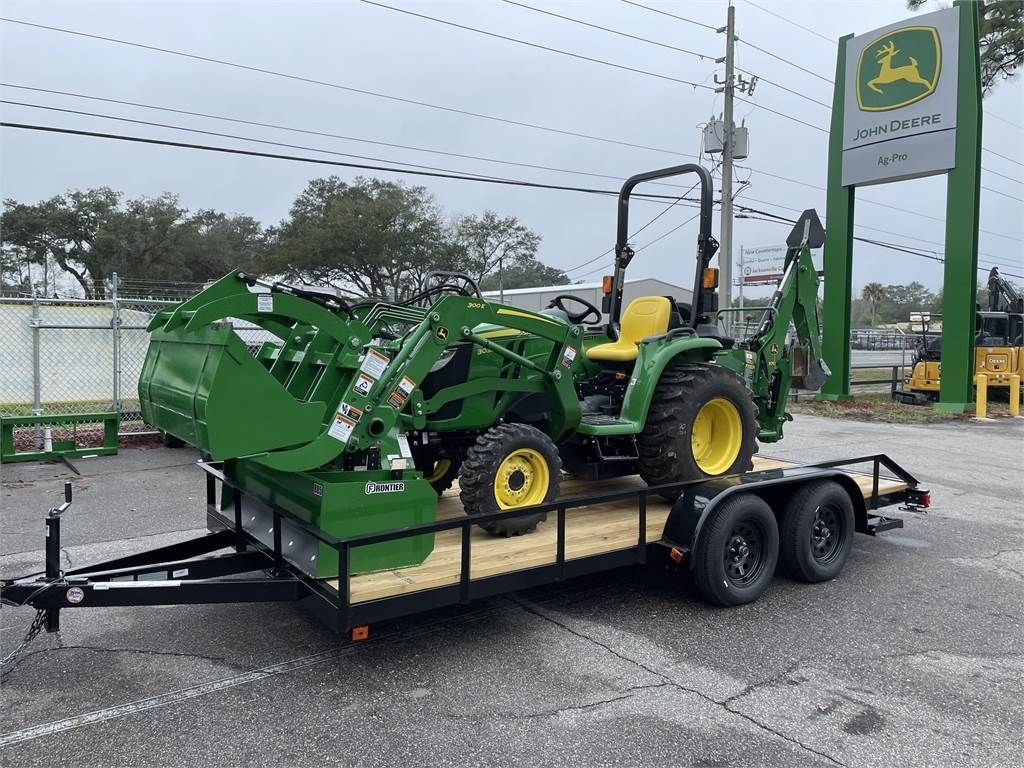 John Deere 3038E