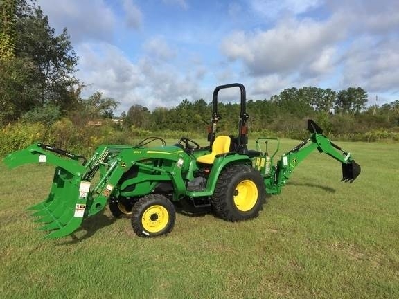 John Deere 3038E