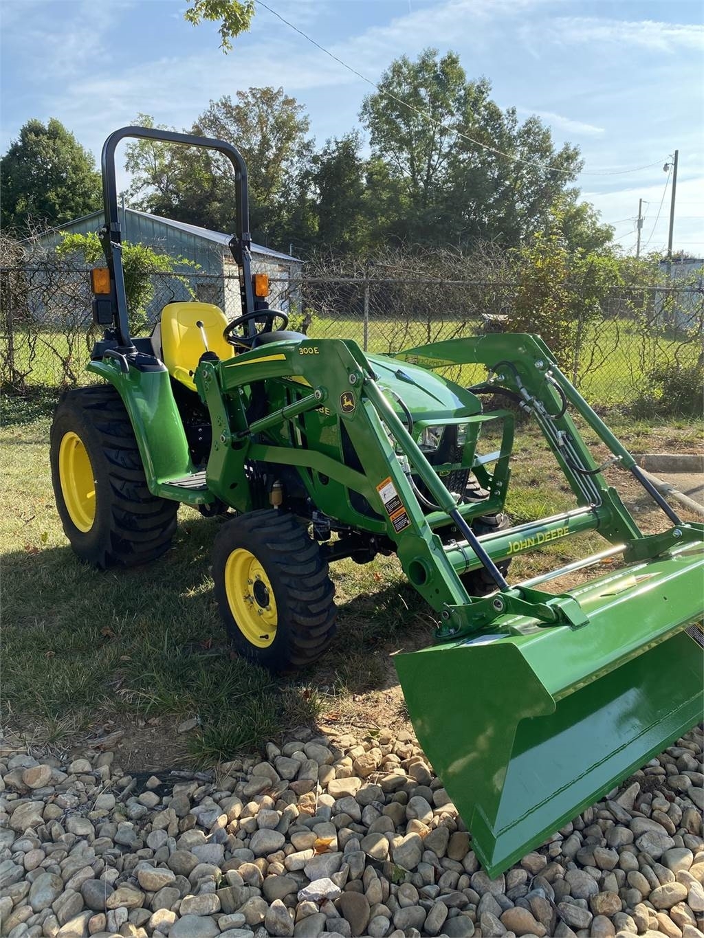 John Deere 3038E