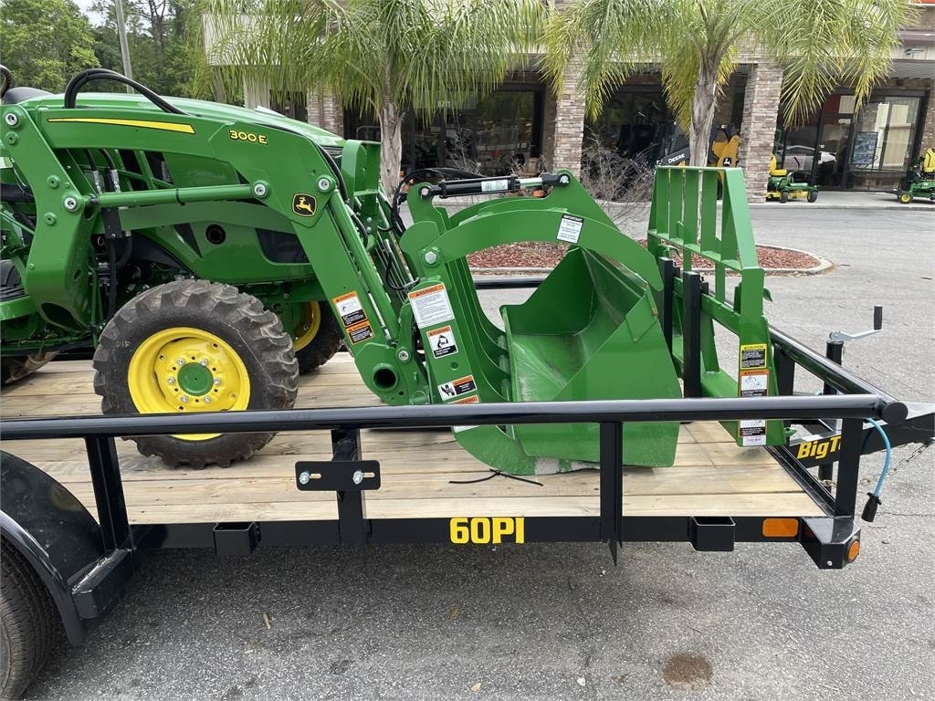 John Deere 3043D