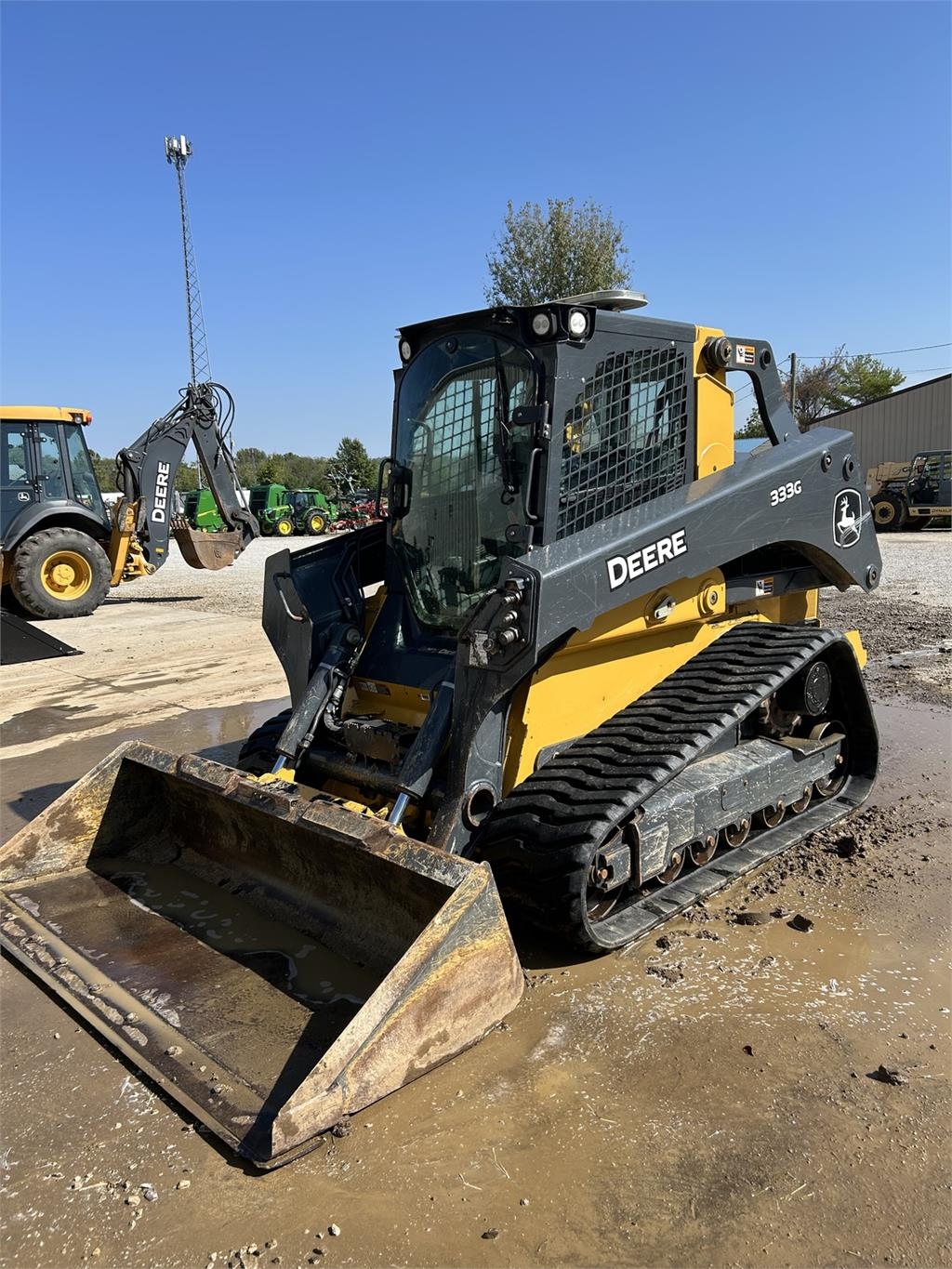 John Deere 333G