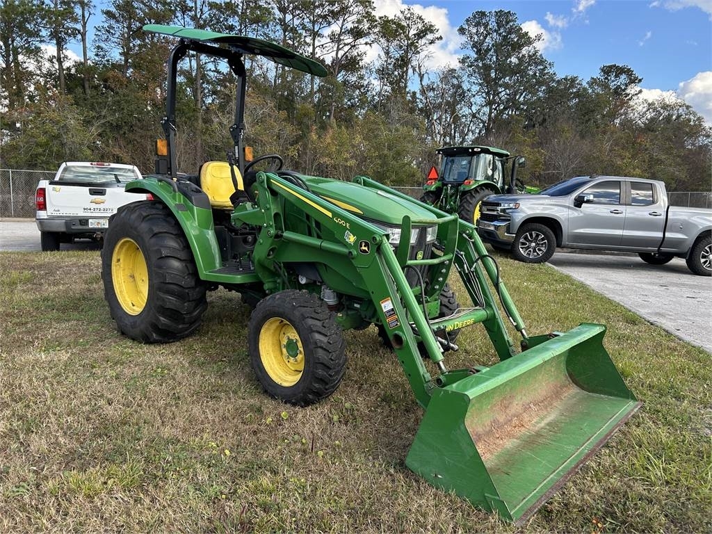 John Deere 4052M