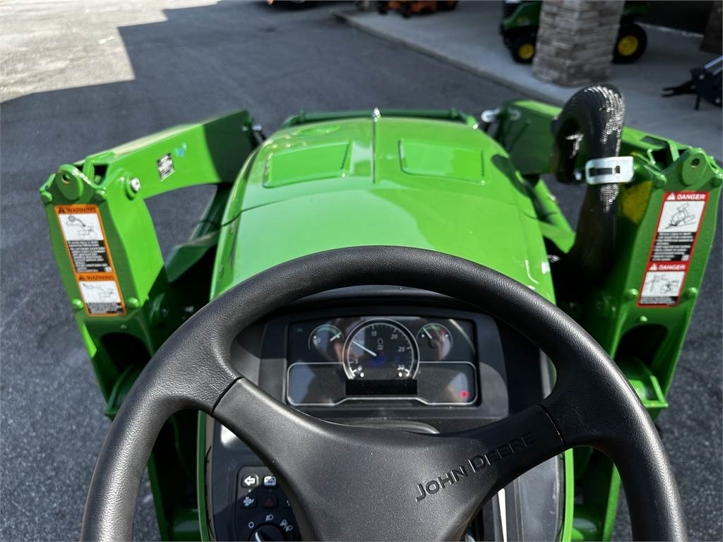 John Deere 4052R