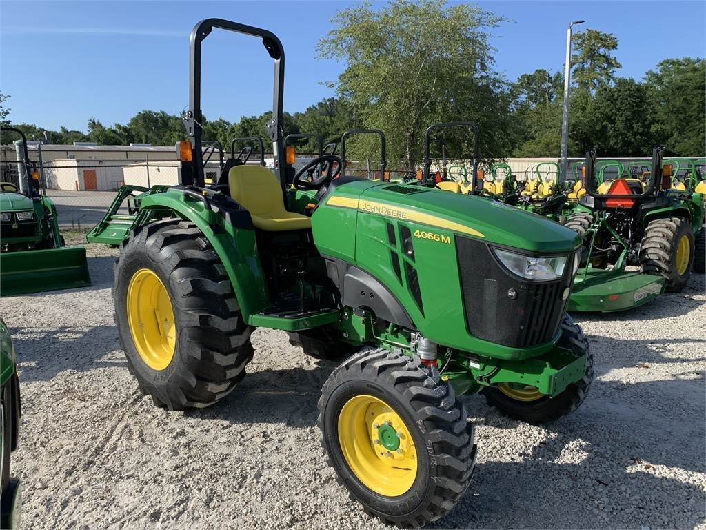 John Deere 4066M