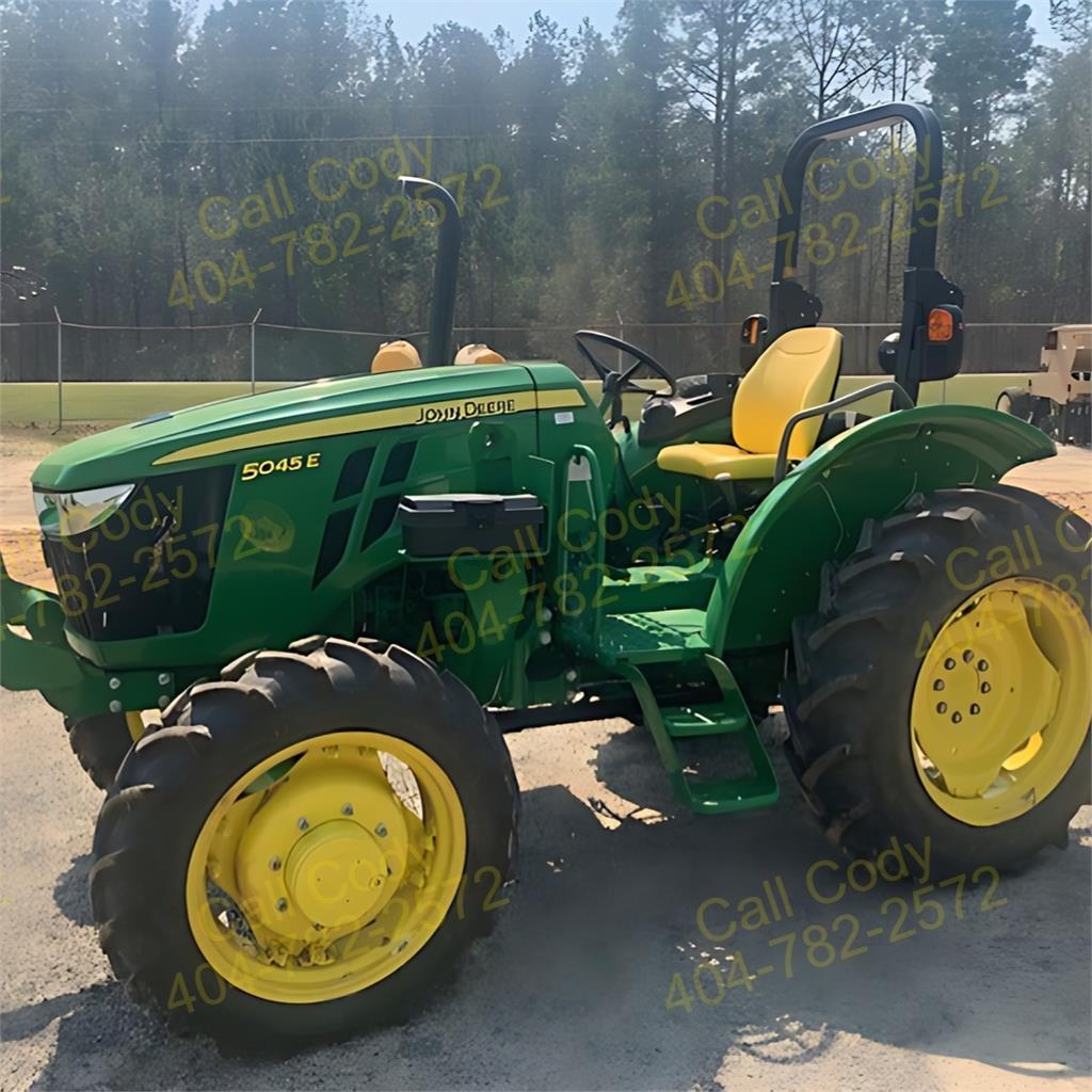 John Deere 5045E