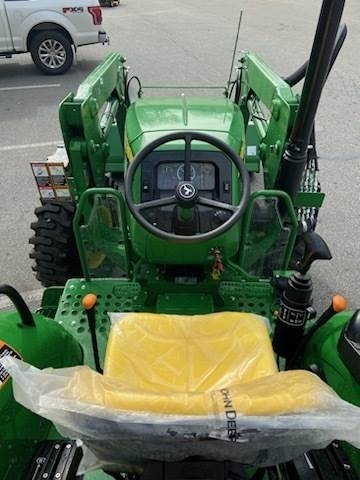John Deere 5050E