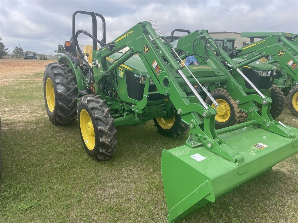 John Deere 5060E