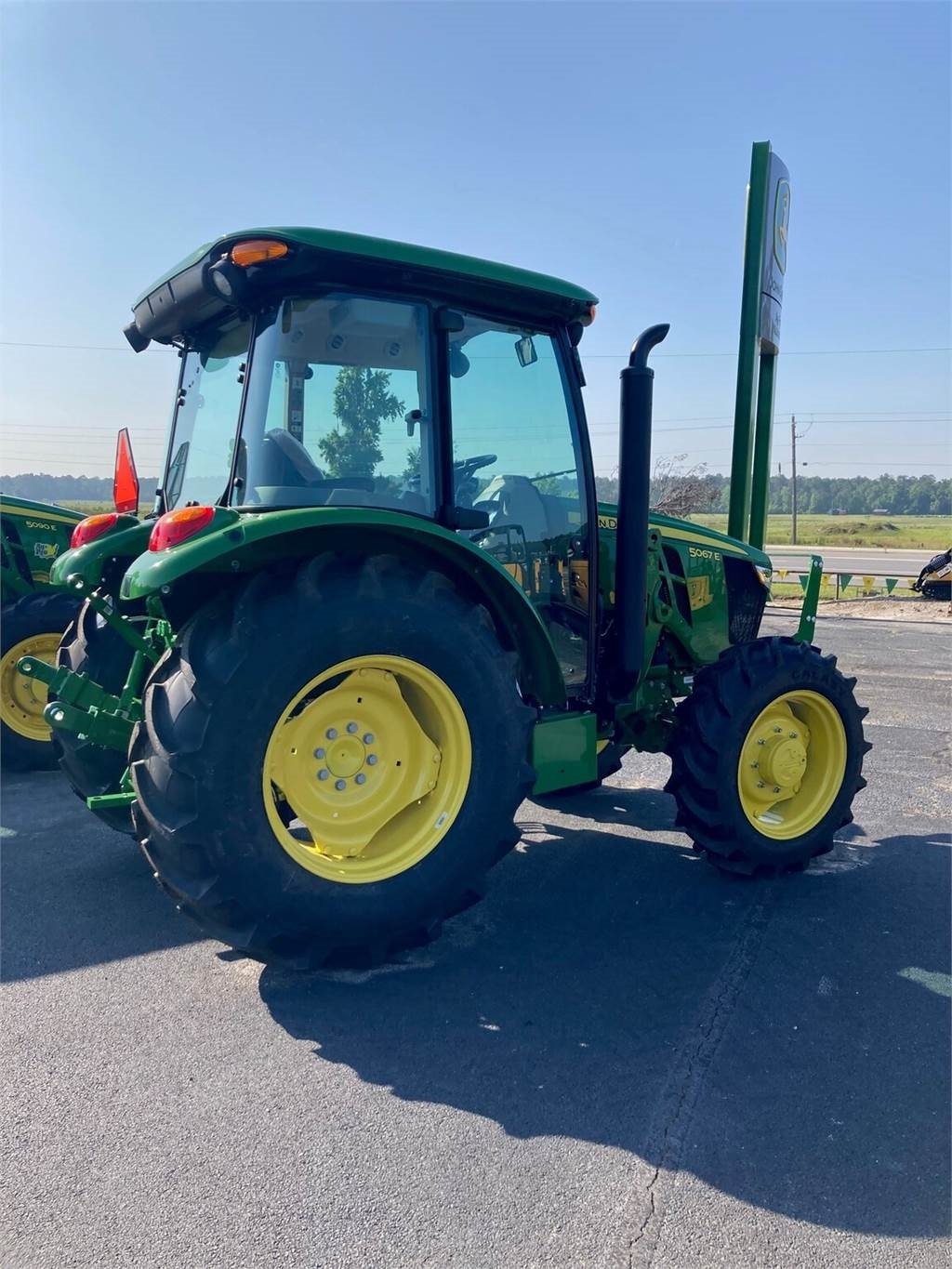 John Deere 5067E