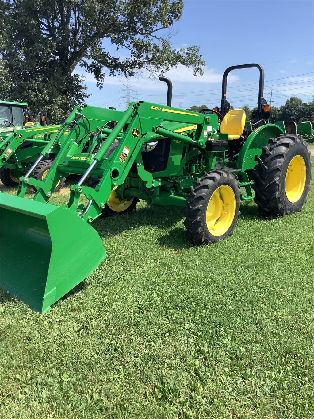John Deere 5075E