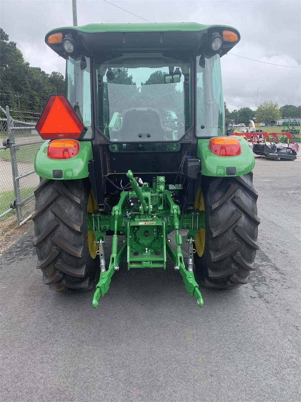 John Deere 5075E