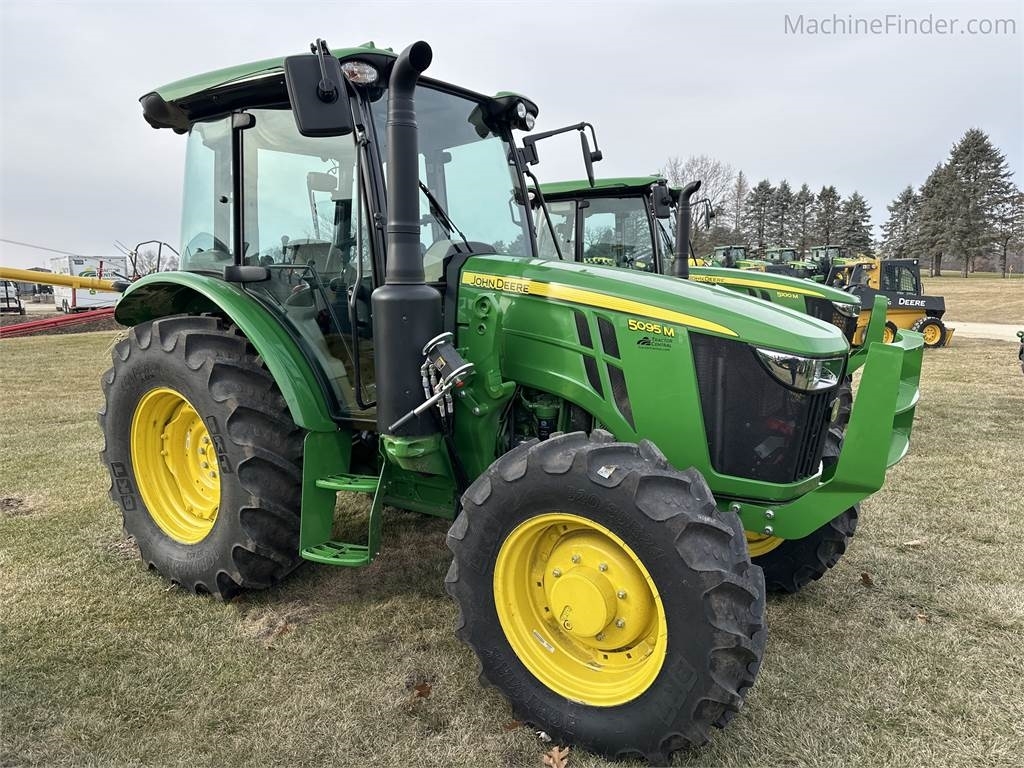 John Deere 5095M