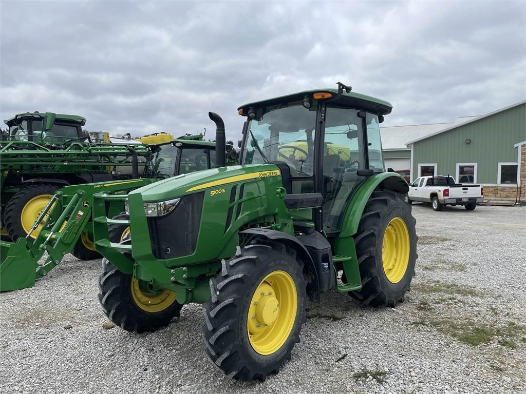 John Deere 5100E