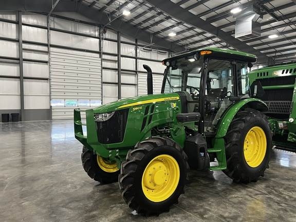 John Deere 5100E