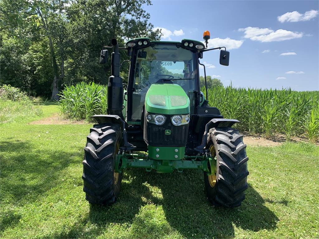 John Deere 4WD Tractors: Loaders, 4x4 & More | Ritchie List