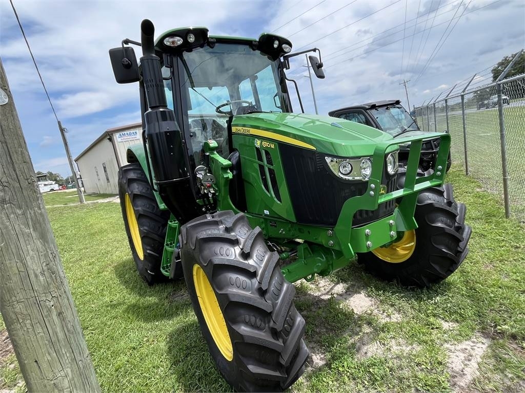 John Deere 6110M