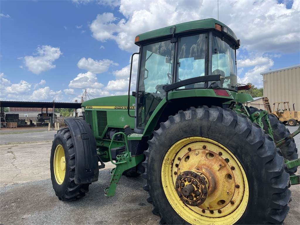 John Deere 7810