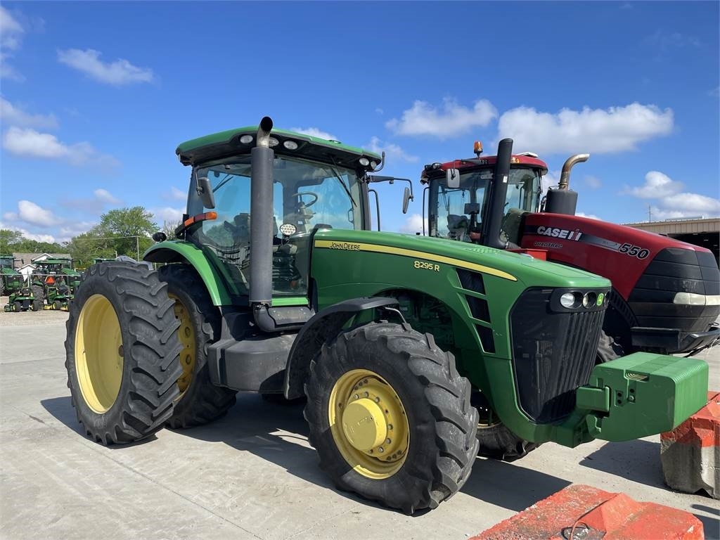 John Deere 4WD Tractors: Loaders, 4x4 & More | Ritchie List