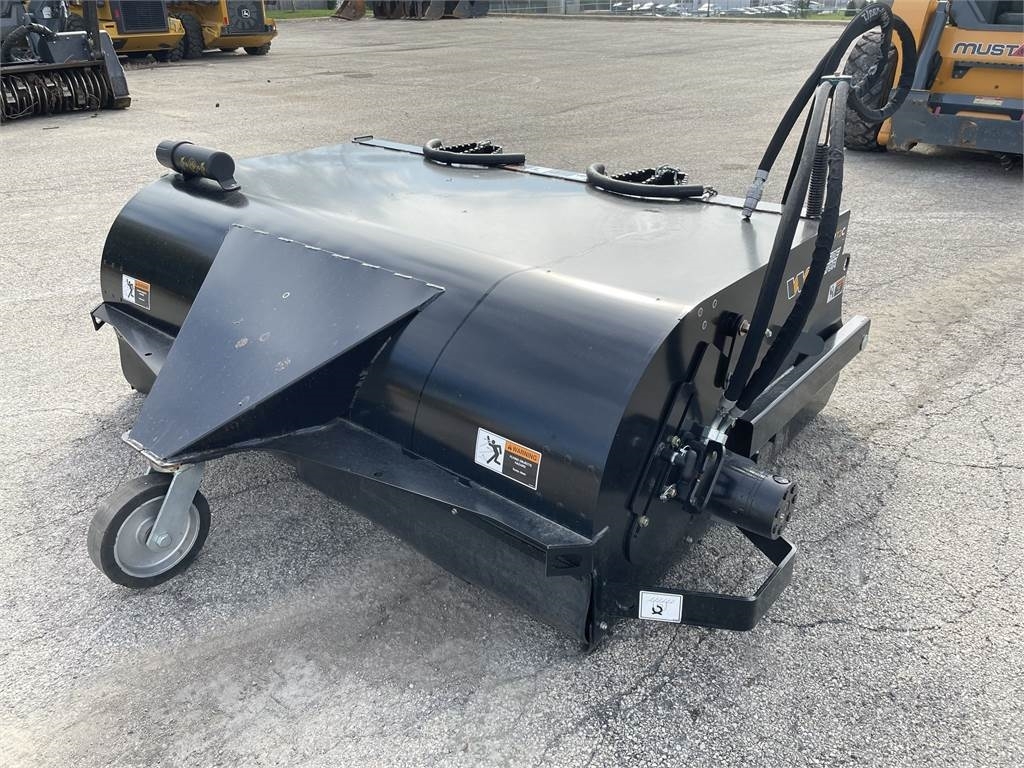 John Deere BP72C BROOM