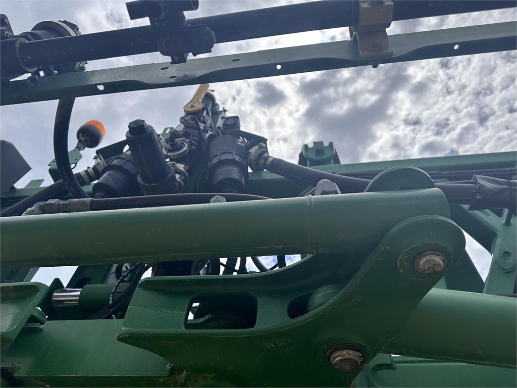 John Deere R4030