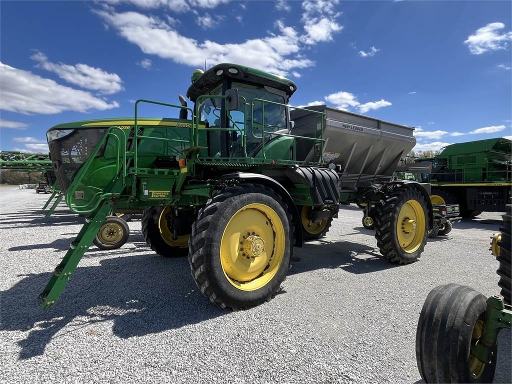 John Deere R4038