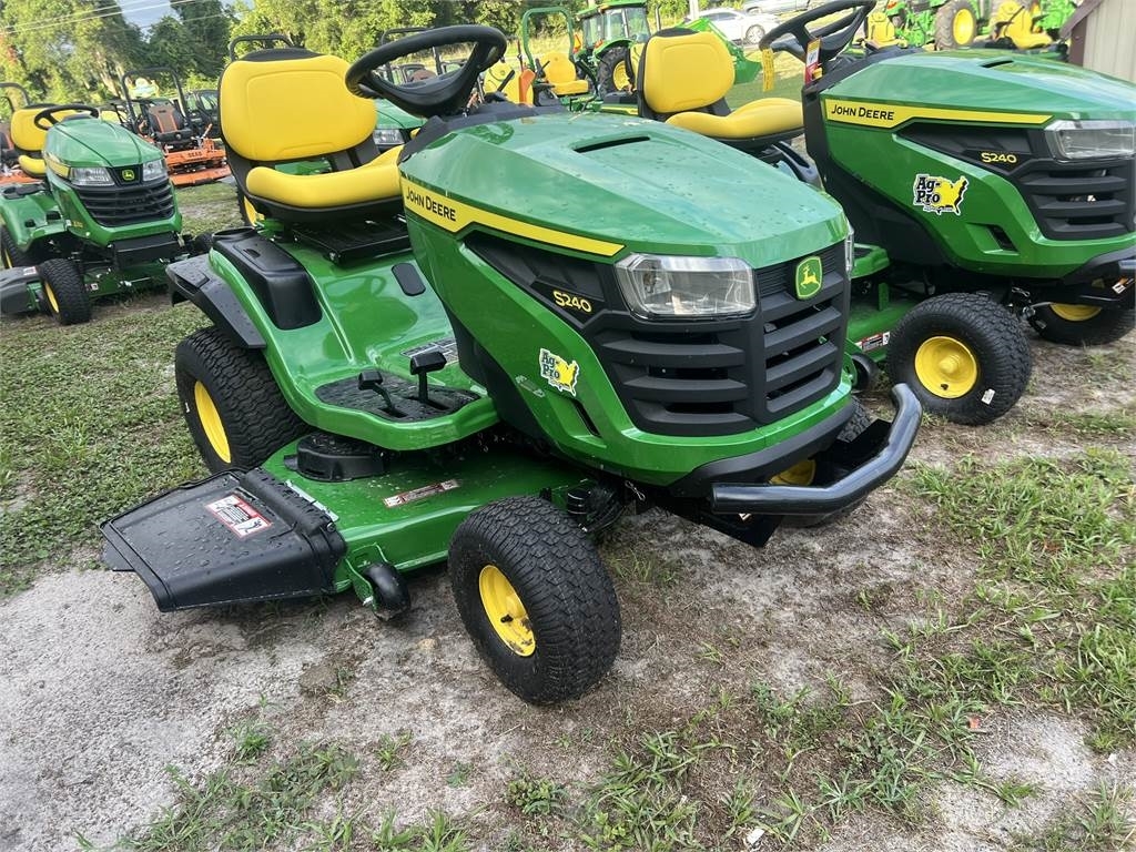 John Deere S240