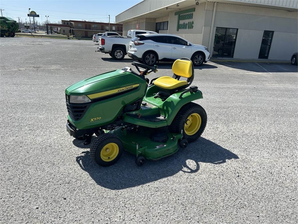 John Deere X570