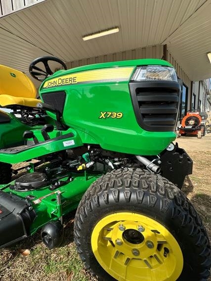 John Deere X739