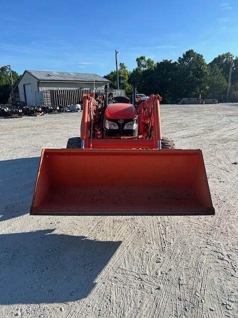 Kubota M7060