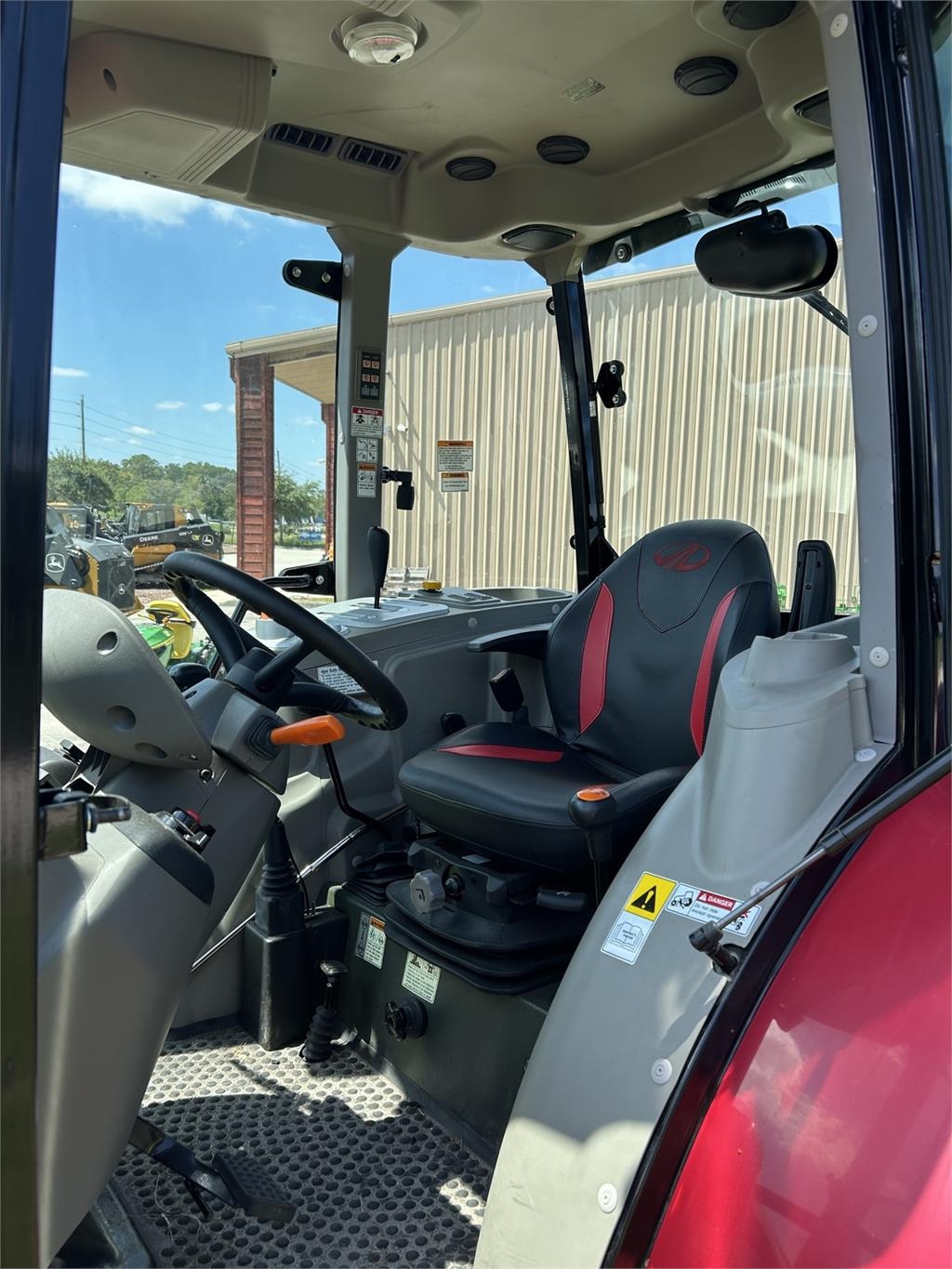 Mahindra 2660-PST