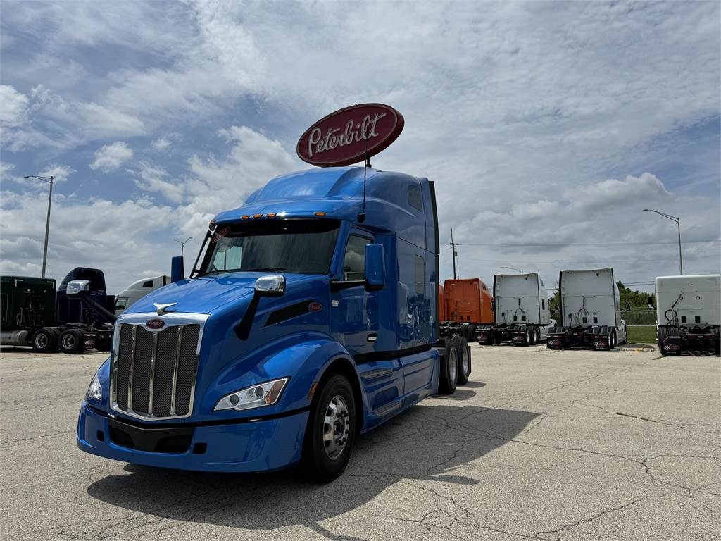 Peterbilt Heavy Duty Trucks & Truck Trailers For Sale | Ritchie List