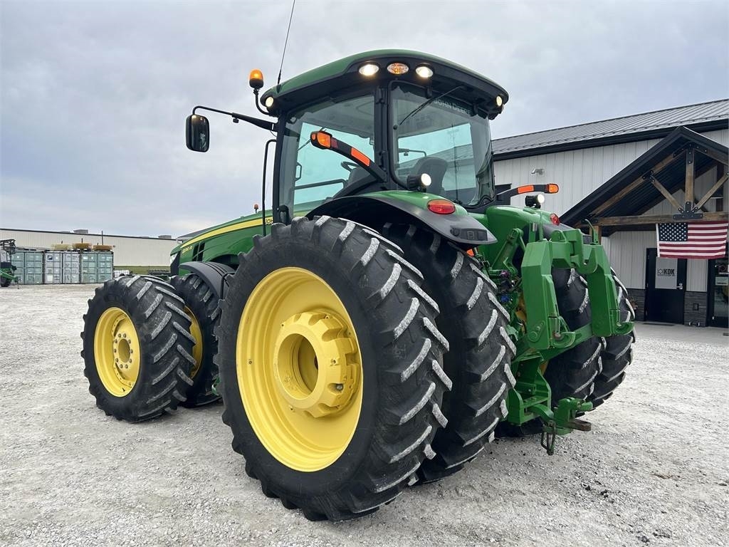 John Deere 8310R