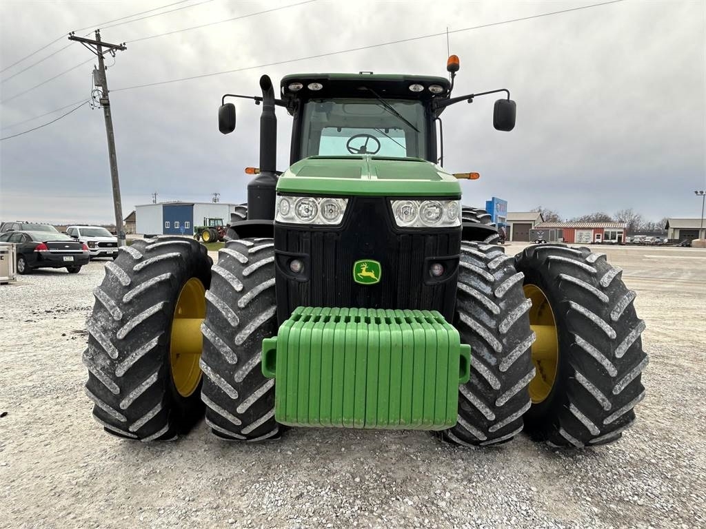 John Deere 8310R