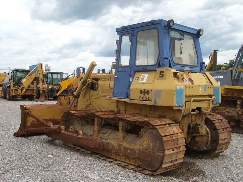Used Komatsu D65E-8 dozers Year: 1987 for sale - Mascus USA