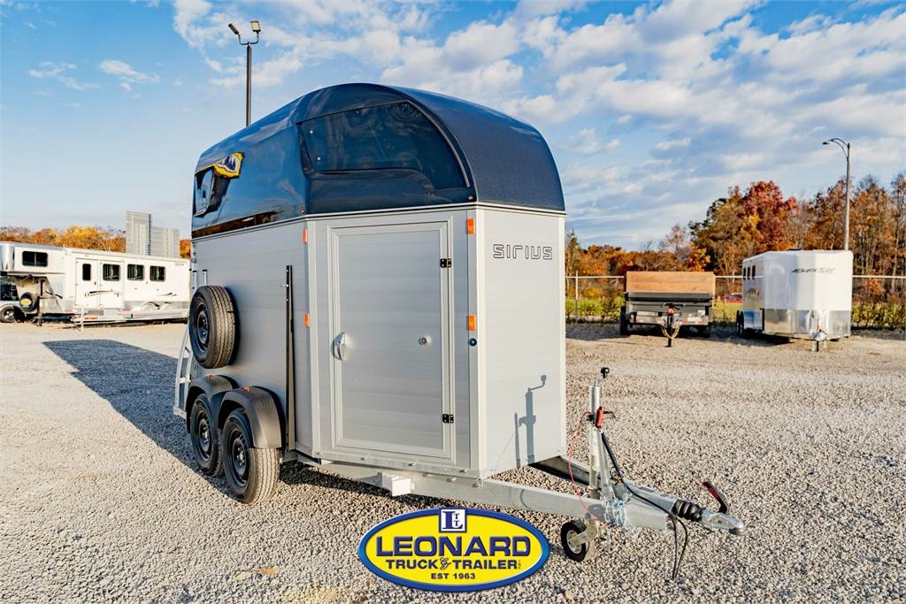 [Other] Sunlite Trailers S75 HORSE TRAILER W/ TACK ROOM